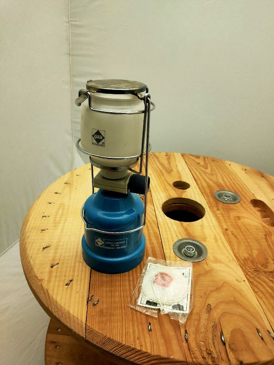 Gaslampe Campinglampe Laterne mit Glühstrumpf Campingaz 206 (Gebraucht ...