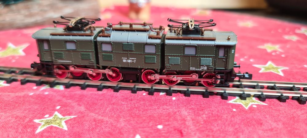 Roco Spur N , E- Lok BR191 in OVP und sehr neuwertig | Kaufen auf Ricardo