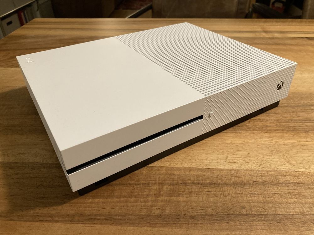Microsoft Xbox One S Konsole | Kaufen auf Ricardo