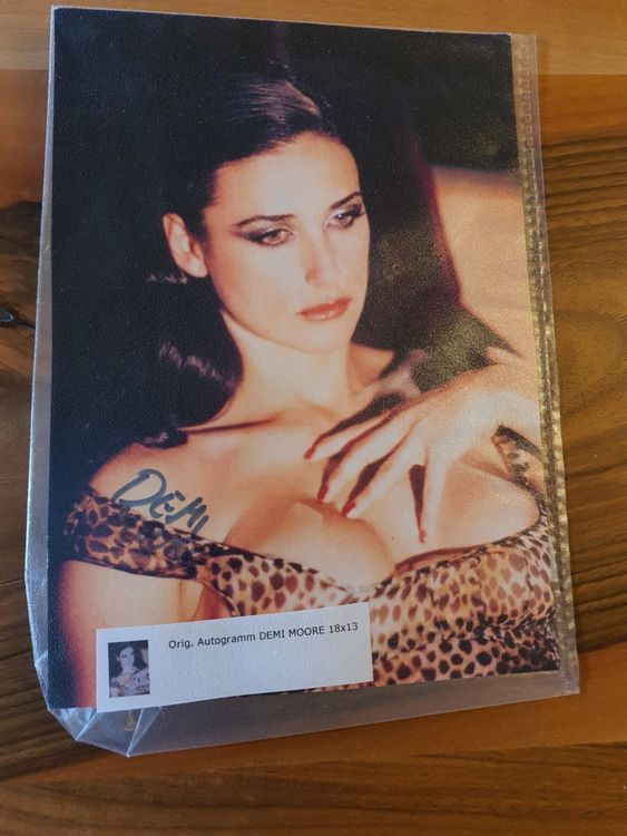 Demi Moore, handsigniert (Gebraucht) in Buchs ZH für CHF 15 – mit Lieferung auf Ricardo kaufen