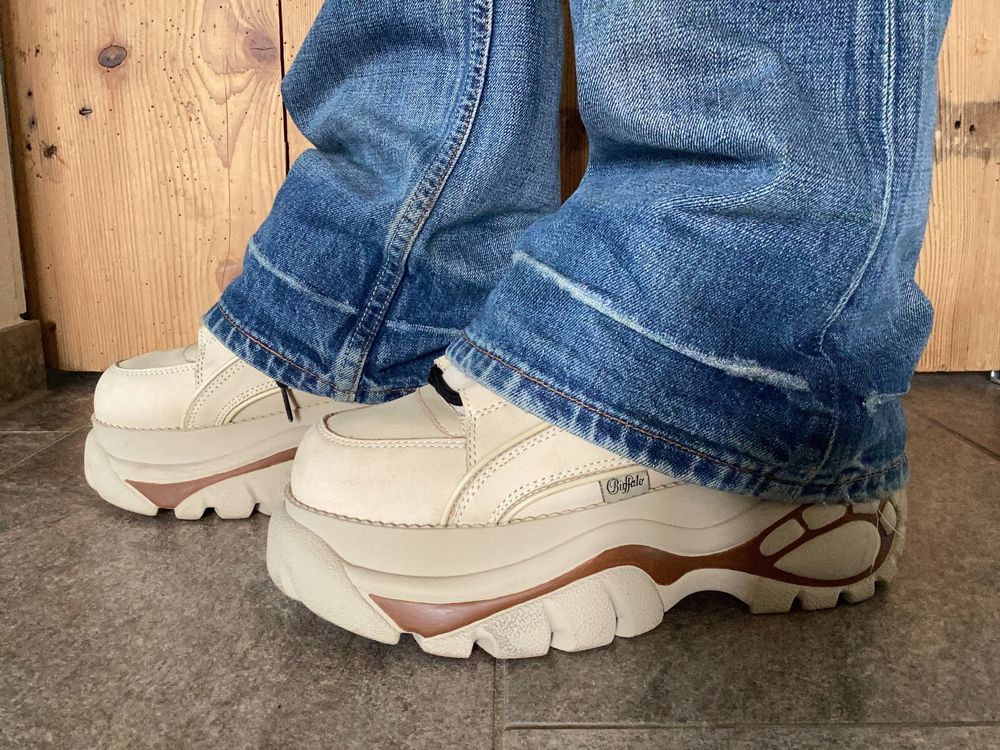 Buffalo Plateau Classic Boots Unikat (Gebraucht) in für CHF 79 – mit ...