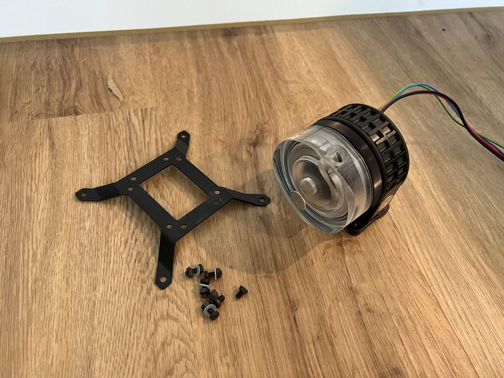 EKWB Pumpe EK-XTOP Revo D5 PWM (Gebraucht) in Embrach für CHF 49 – mit ...