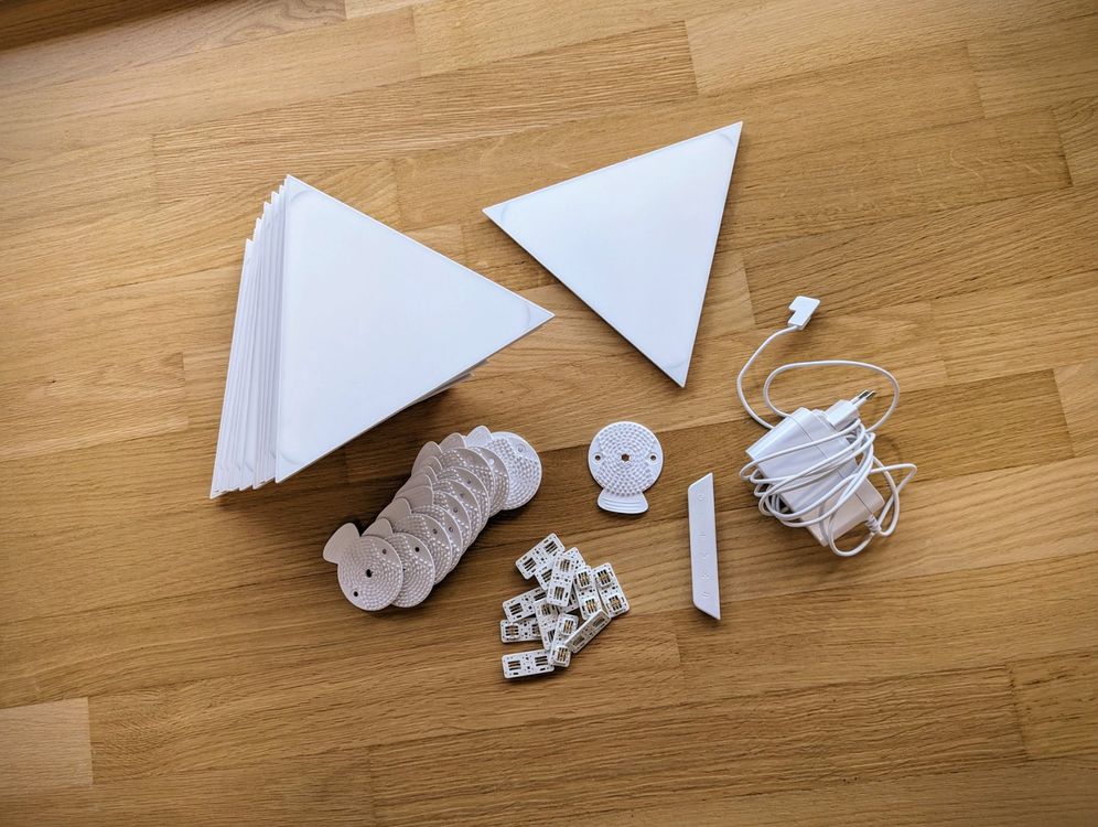 Nanoleaf Triangles (12 Panels) Smarte Beleuchtung | Kaufen auf Ricardo