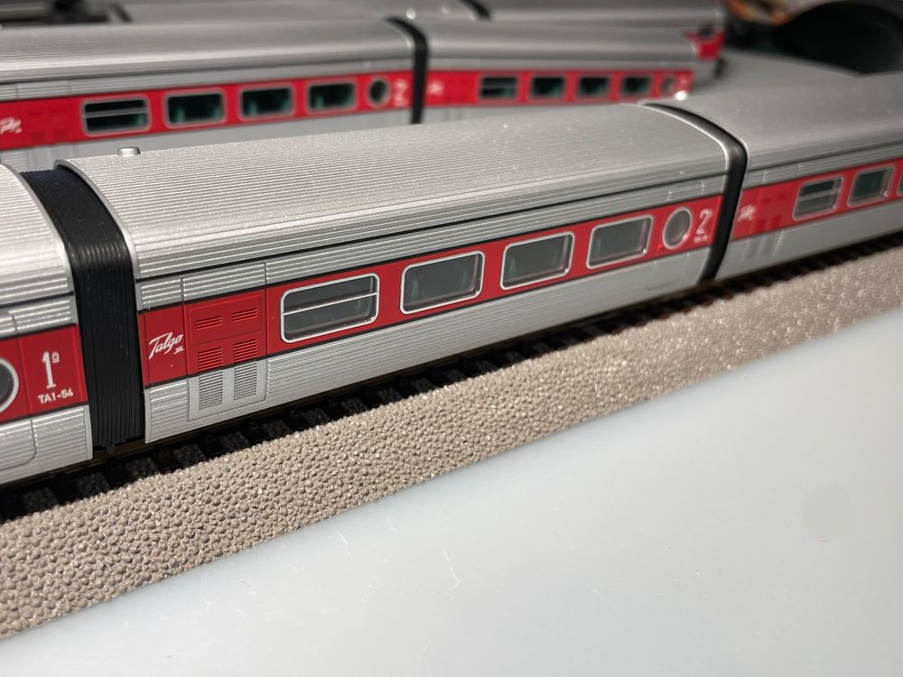 Talgo Wagen Set RENFE H0 (Electrotren) (Neu (gemäss Beschreibung)) in ...