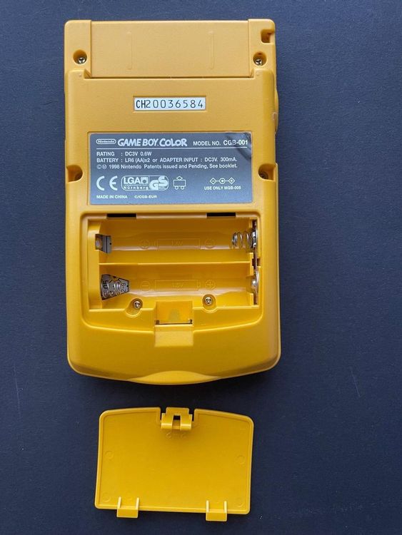 Game Boy Color Giallo + Mario & Yoshi + Original Headphones (Gebraucht ...