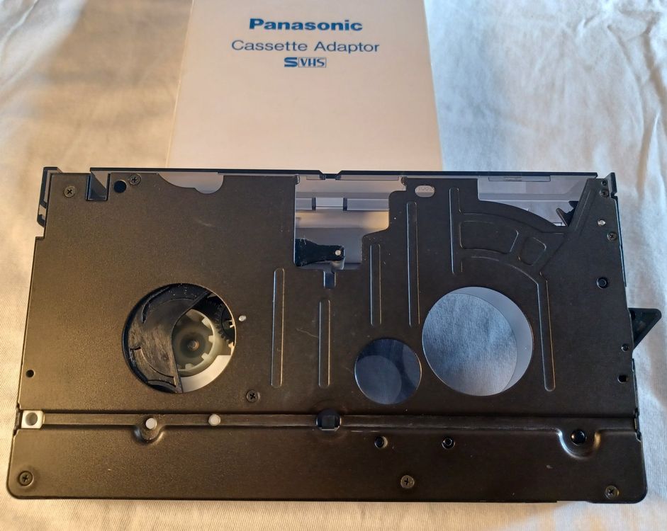 Panasonic SVHS VHS-C / VHS Video Kassetten Adaptor Converter | Kaufen ...