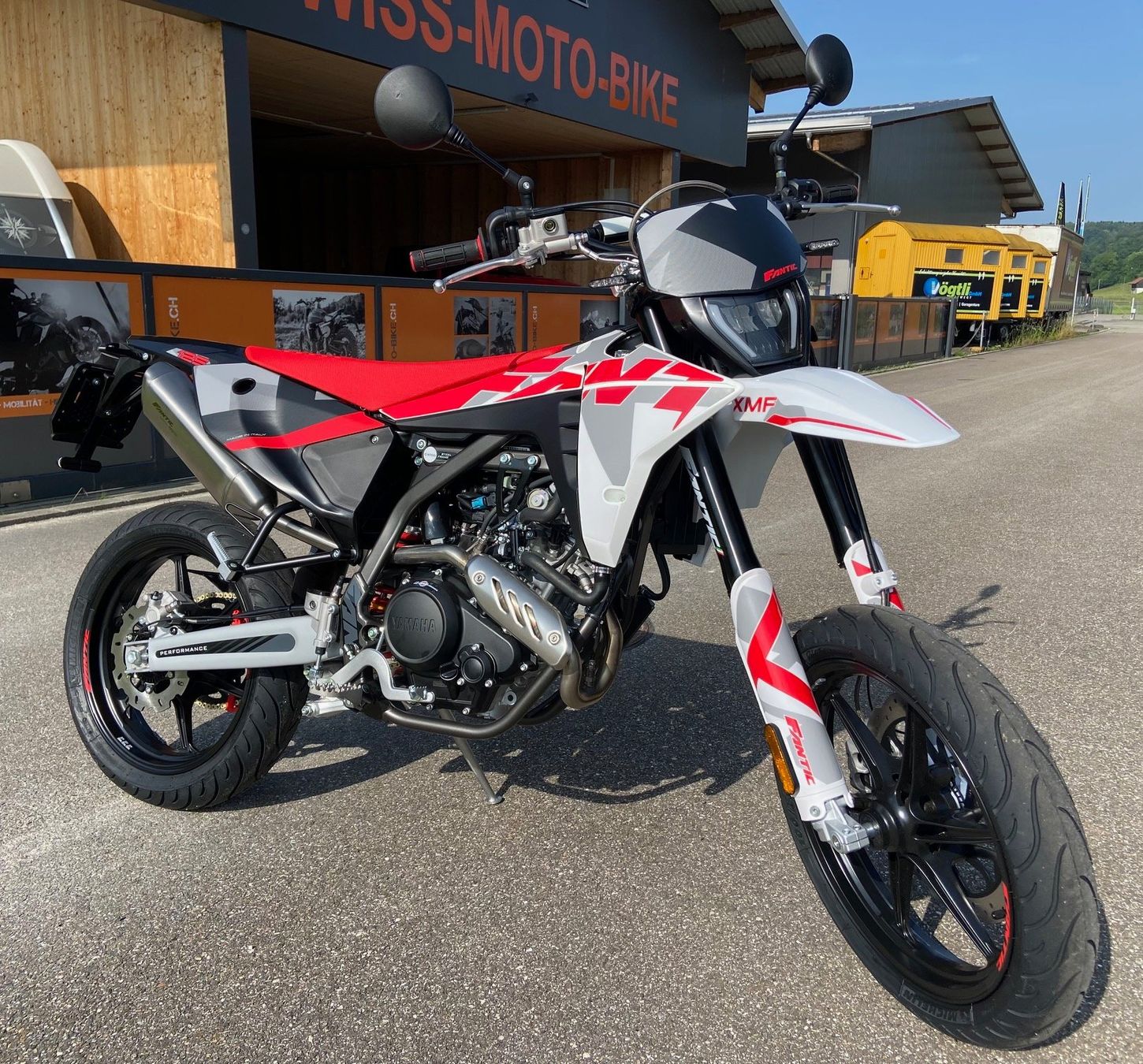 Fantic XMF 125 Performance *** 2 Jahre Werksgarantie (Neu und ...
