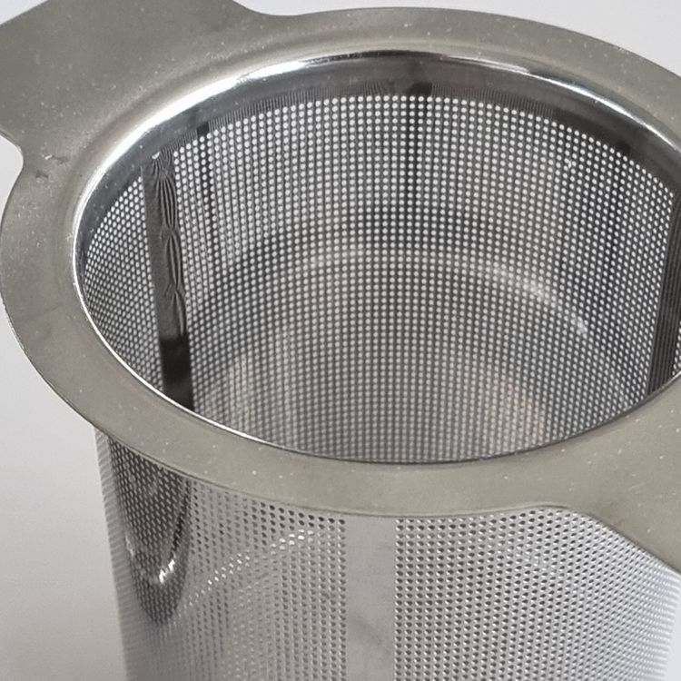 Teesieb mit Flügelhalterungen Deckel aus Edelstahl (Neu (gemäss Beschreibung)) in Sempach ...