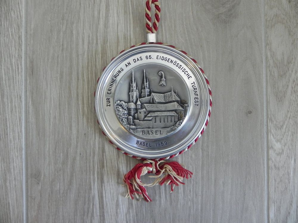 Medaille Erinnerung an das Eidg. Turnfest Basel 1959 (Gebraucht) in Biel/Bienne für CHF 1 – mit ...