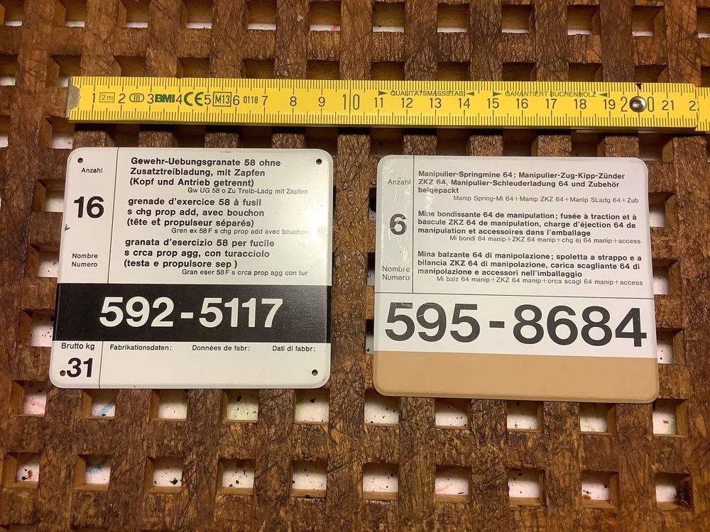 Plaques métalliques pour caisses de munitions suisses (Gebraucht) in ...