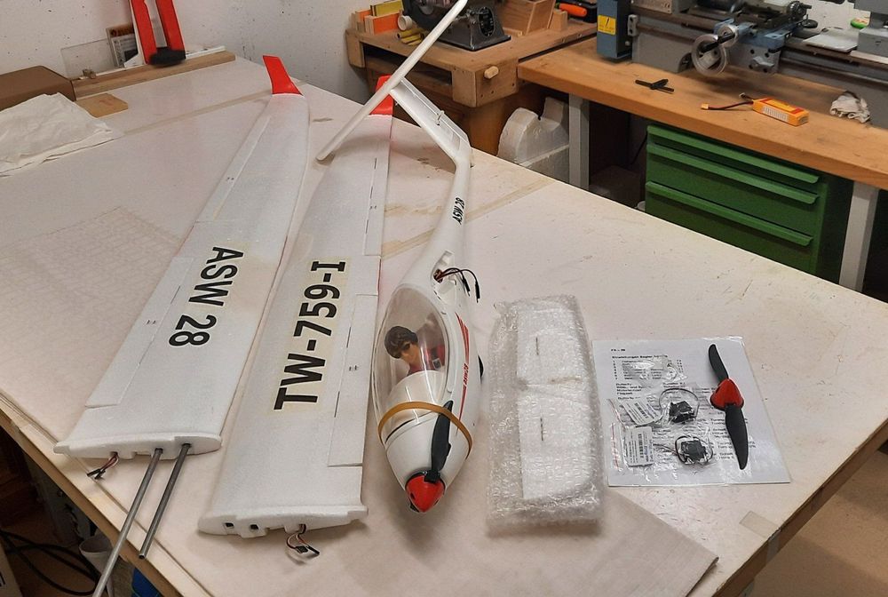 Zu verkaufen gebrauchter ASW 28 aus PNP. (Gebraucht) in Gränichen für ...