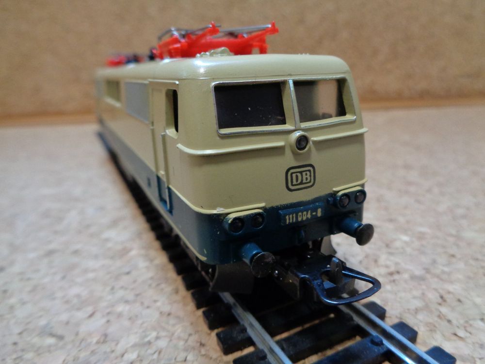 LIMA 208040 E-Lok BR 111 DB OVP GS/DC (Gebraucht) in Läufelfingen für ...