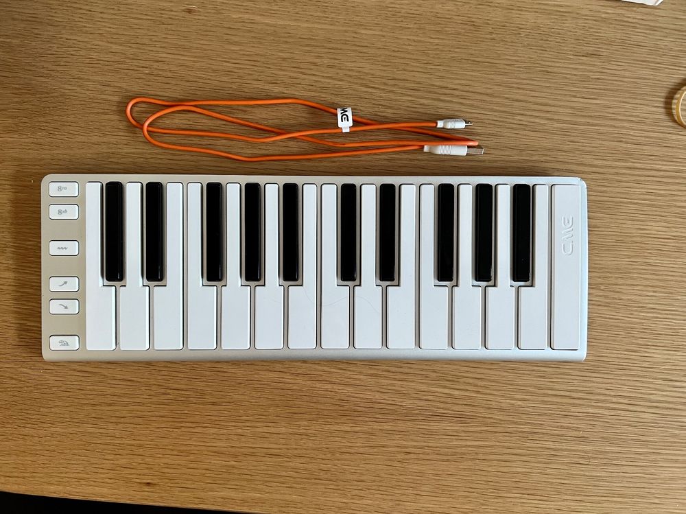 CME Xkey 25 - Controller Keyboard (Gebraucht) in Wädenswil für CHF 14 ...
