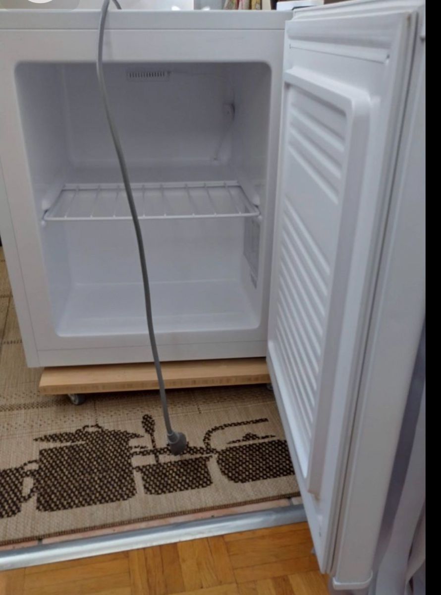 Frigo Fust Novamatic TF 034, parfait pour l'été! État ok (D'occasion) à ...