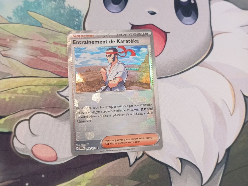Carte Pokémon Entraînement de Karatéka Pokéball 099/131 FR (Neuf (Voir ...