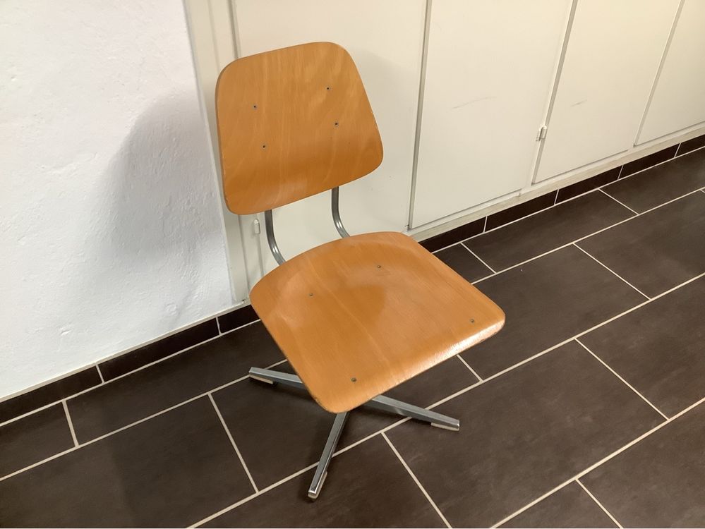 Embru Schulstuhl höhenverstellbar | Kaufen auf Ricardo