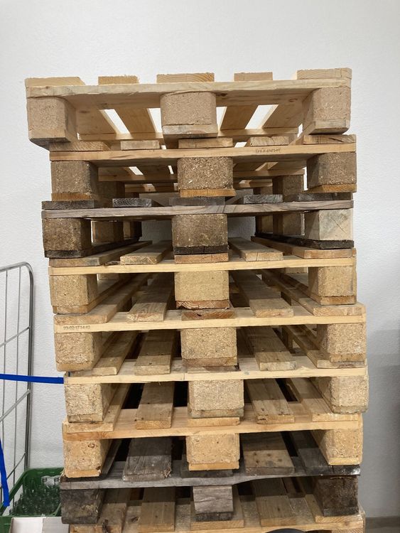 Holzpaletten / Europaletten (EPAL) (Gebraucht) in Ostermundigen für CHF 7 – nur Abholung auf ...