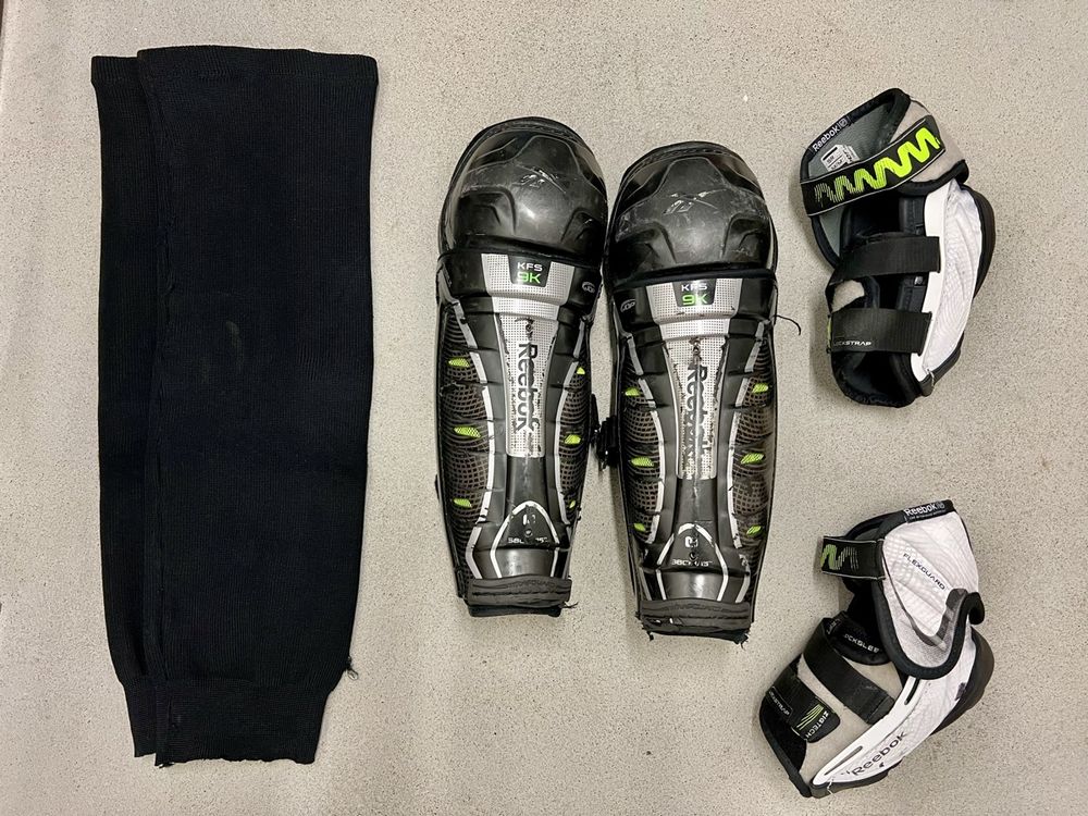 Knie- und Ellbogenschoner Reebok (Gebraucht) in Bülach für CHF 35 – mit ...