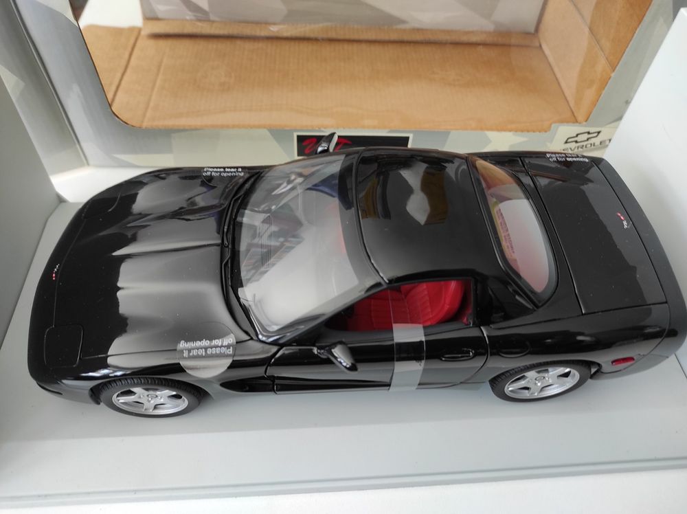 Chevrolet Corvette Hardtop C5 1999, schwarz, 1:18 von UT | Kaufen auf ...