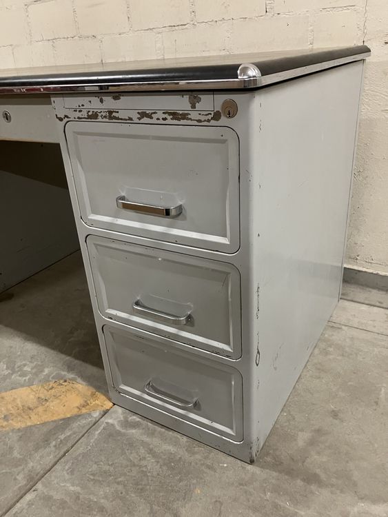 50er/60er Jahre Schreibtisch, Pult mit Metall Korpusse | Kaufen auf Ricardo