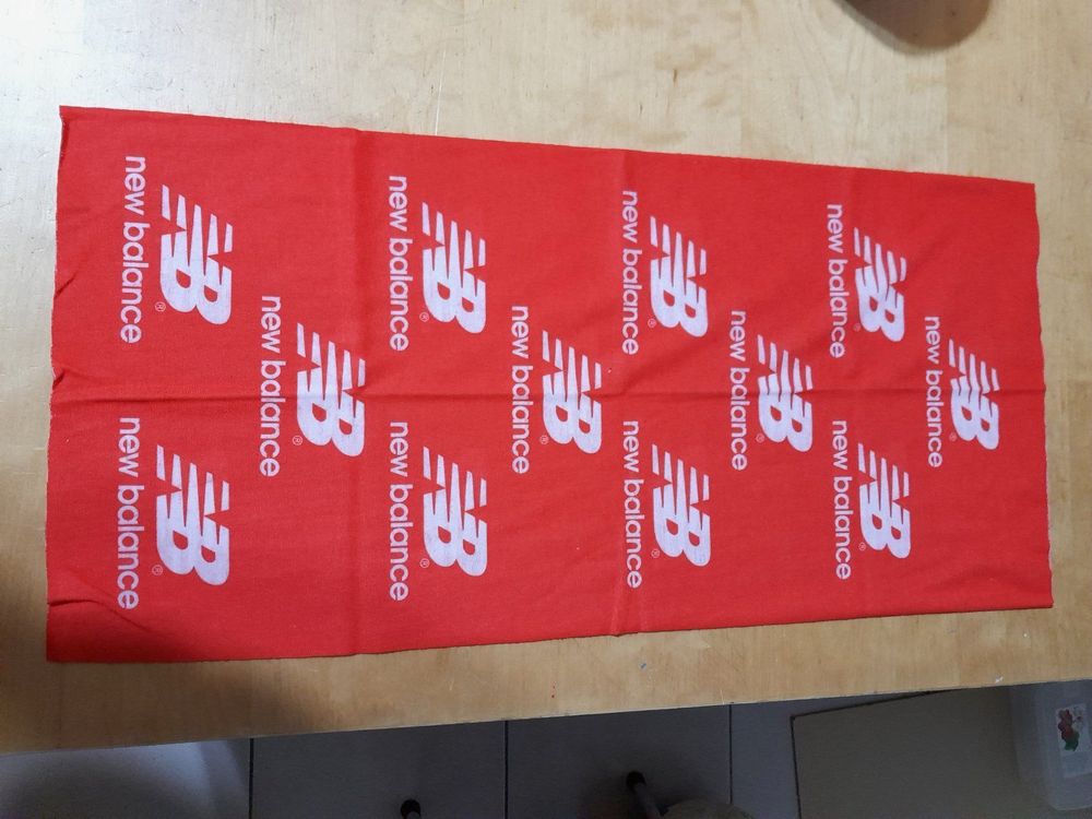 Buff New Balance (Neu und originalverpackt) in für CHF 2 – mit ...