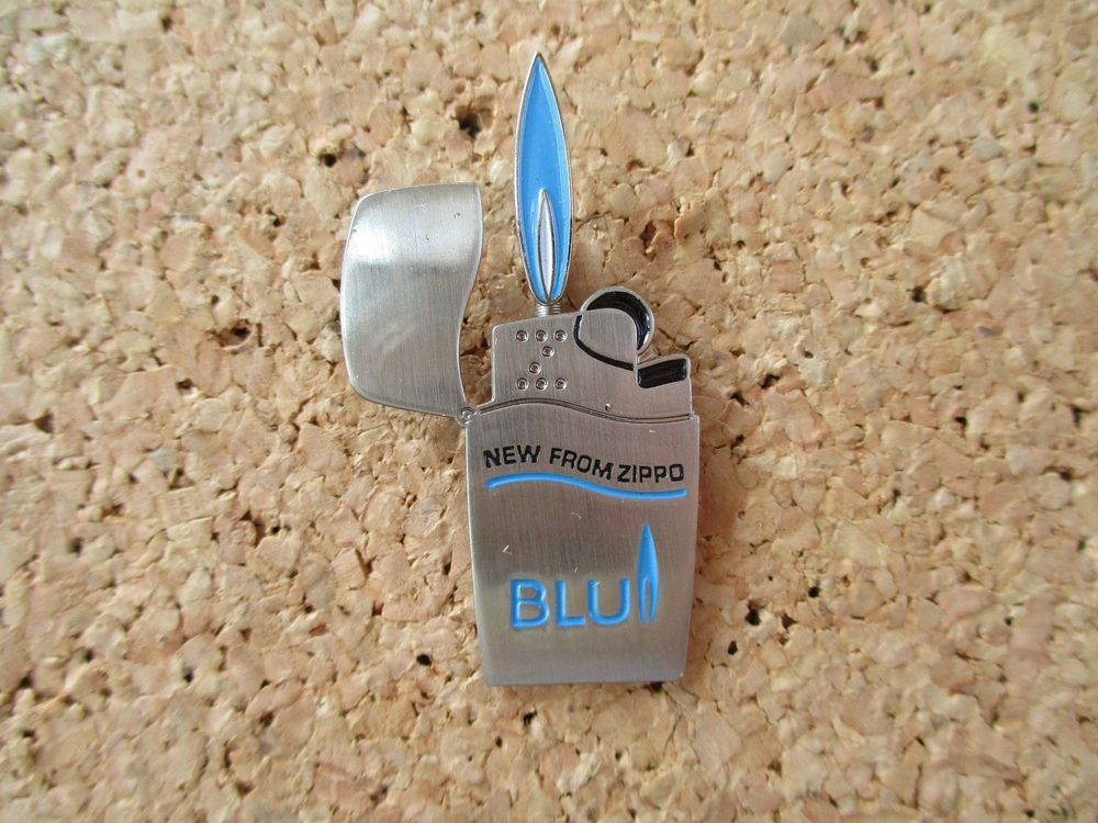 Zippo Blu RAR (Neu (gemäss Beschreibung)) in Felsberg für CHF 3.3 – mit ...