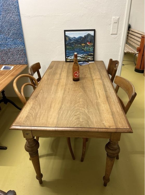 sehr schöner alter Holztisch, Esstisch, in massivem Nussbaum (Gebraucht) in Wohlen AG für CHF ...
