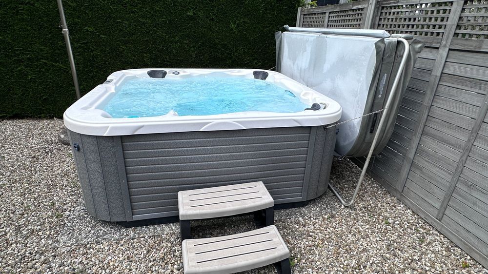 D1 Californian Whirl-Pool (Defekt) in Langenthal für CHF 1200 – nur ...