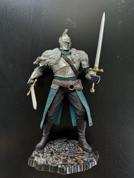 Dark Souls II Faraam Knight Figurine Statue (Gebraucht) in Gockhausen ...