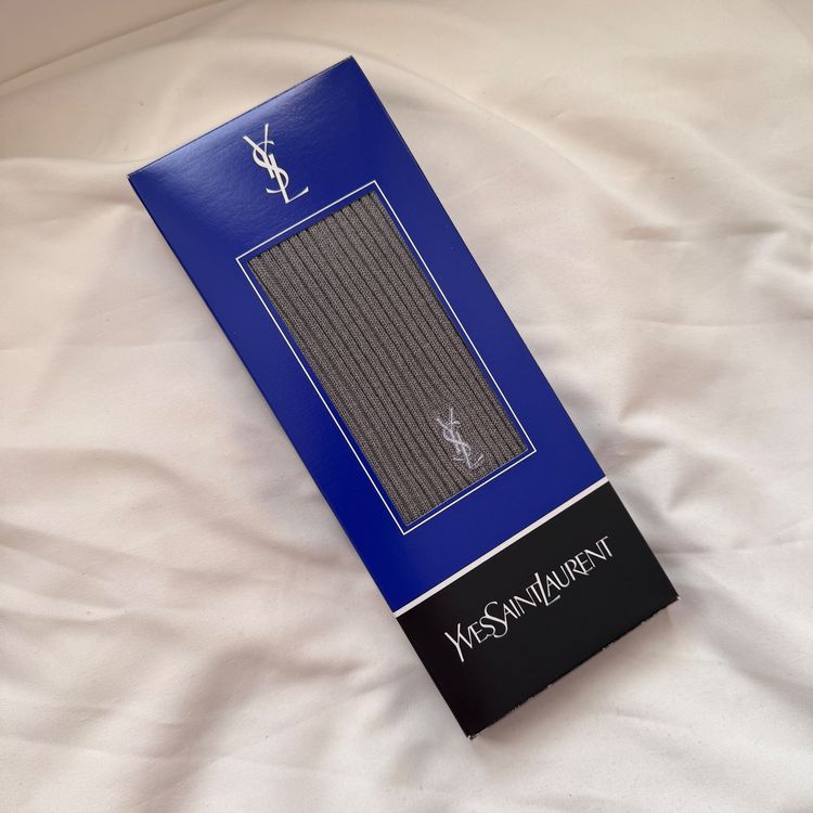 YSL Saint Laurent Grey Socks New & Boxed | Kaufen auf Ricardo