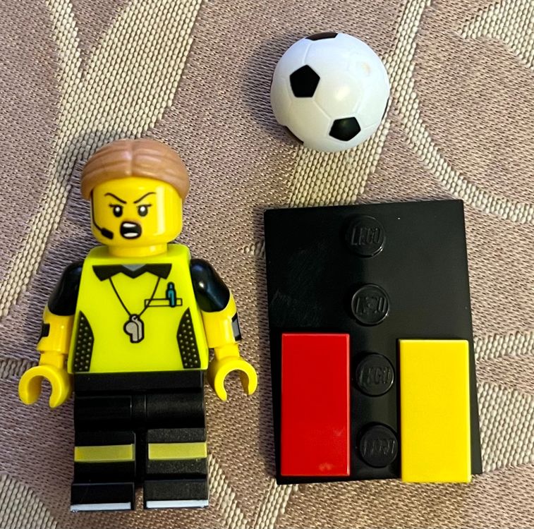 Lego Minifigure Series 24 - Football Referee / Fußballschied | Kaufen ...