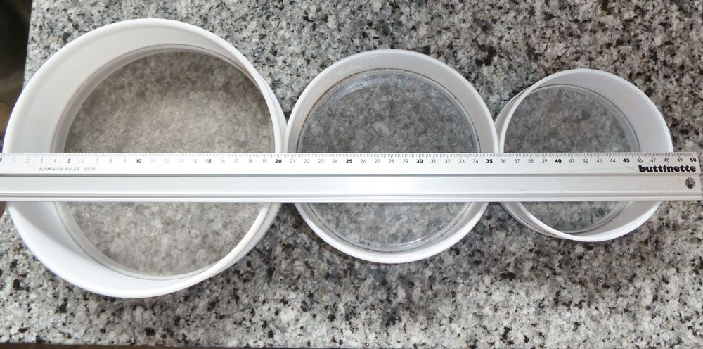 Siebe, Set 3 Siebe (Neu und originalverpackt) in Siebnen für CHF 36 ...