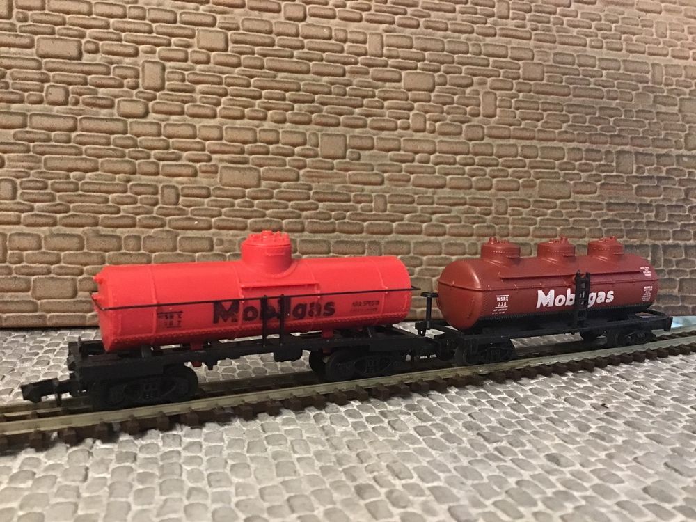 Modelleisenbahn: 2x "Mobgas" Kesselwagen, Spur N Top! (Gebraucht) in ...