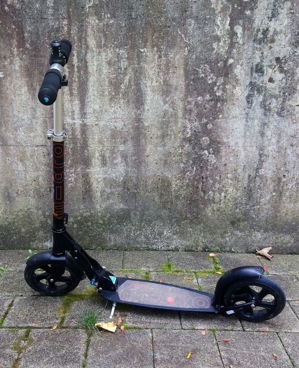 Micro Deluxe Interlock Cityroller mit Schloss | Kaufen auf Ricardo