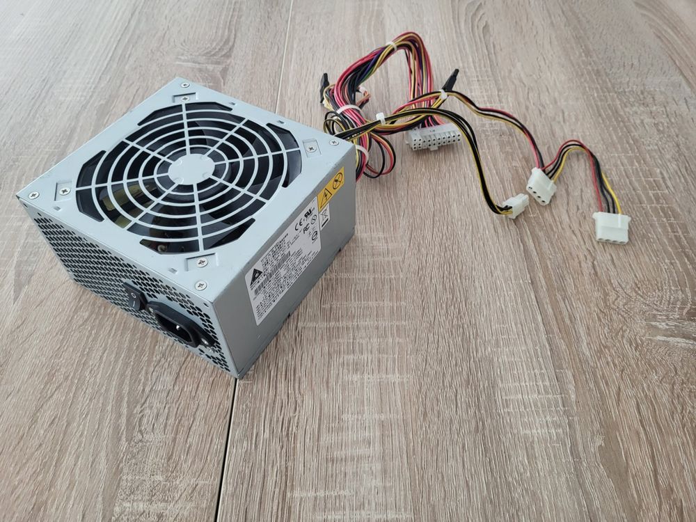 Alimentation Delta GPS-300AB C – 300W (Gebraucht) in Chavannes-Renens ...
