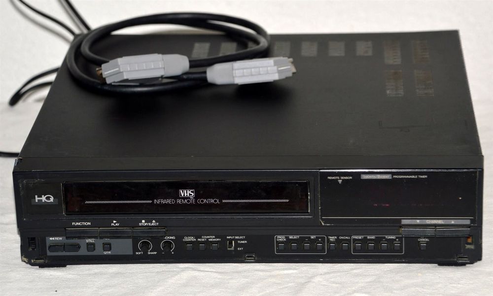 Videorecorder VHS Intervision V-191 (Gebraucht) in Collonges für CHF 58 – mit Lieferung auf ...