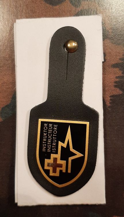 Brusttaschenanhänger Instruktor (Neu (gemäss Beschreibung)) in Dottikon für CHF 10 – mit ...