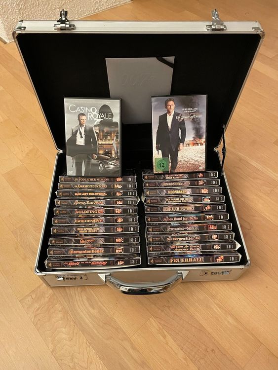 James Bond 007 umtimate DVD Koffer (Gebraucht) in Gossau ZH für CHF 80 ...