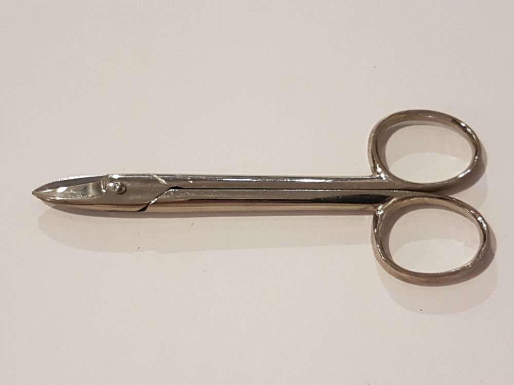 Schere Solingen - Sehr kurze Klingen, davon 1 gezackt (Gebraucht) in ...