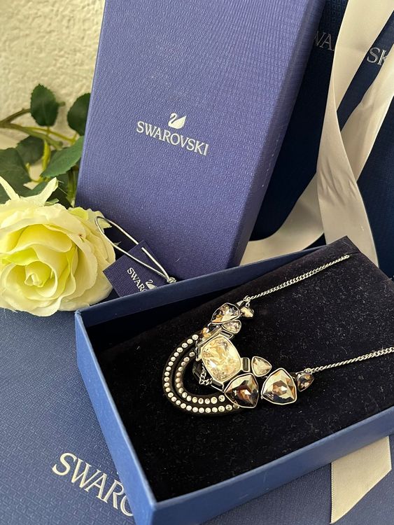 Swarovski Kette neu und original und original verpackt (Neu und originalverpackt) in Kirchleerau ...