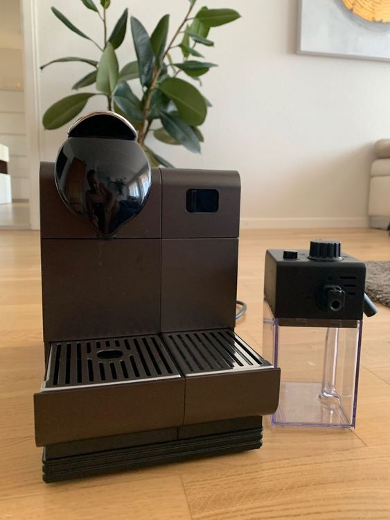 Nespresso DeLonghi Lattissima+ EN520 (Gebraucht) in für CHF 59 – nur ...
