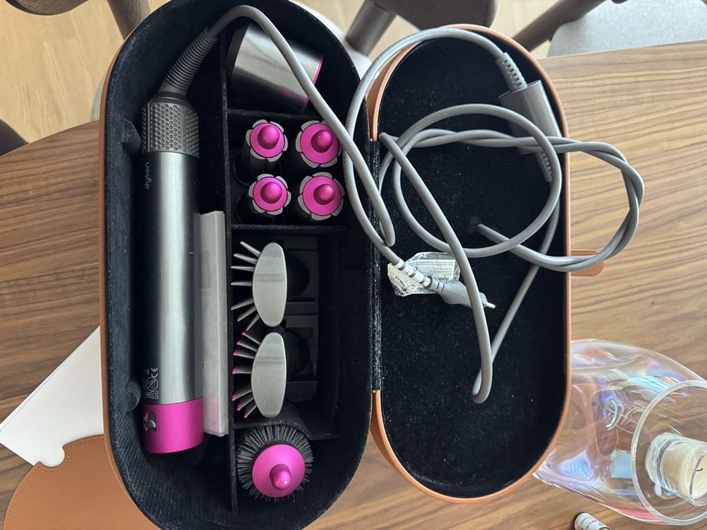 Dyson Air Wrap (Gebraucht) in Zürich für CHF 179 – mit Lieferung auf ...