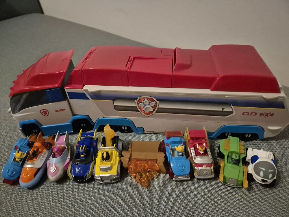 Paw Patroller Truck + 9 vehicles (Gebraucht) in Basel für CHF 33 – mit ...