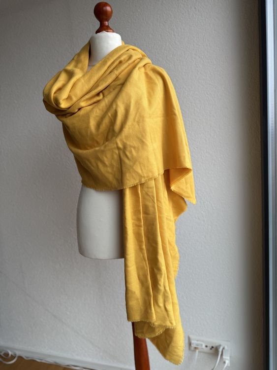 Zara Schal gross gelb (Gebraucht) in Baden für CHF 1 – mit Lieferung ...