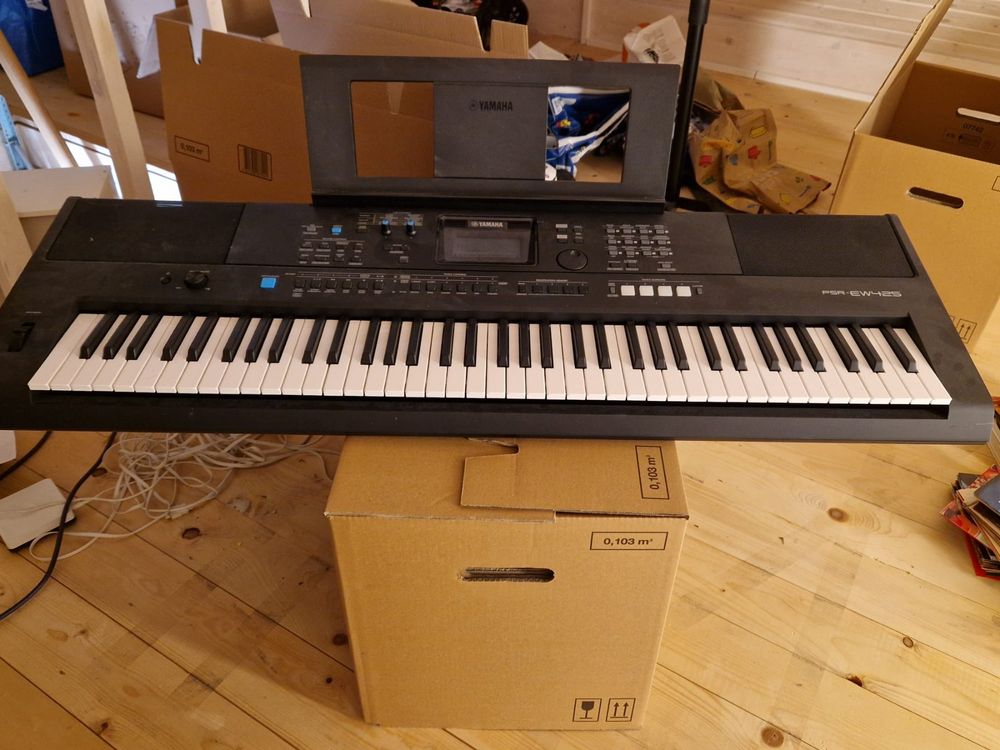 Yamaha PSR-EW425 Keyboard - Super Zustand, wenig benutzt (Gebraucht) in ...