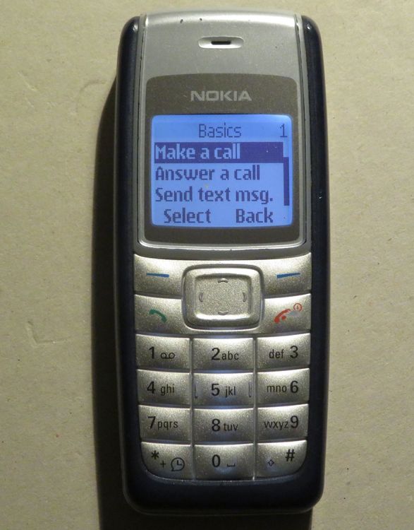 NOKIA 1112 mit Akku, Ladegerät + Anleitung deutsch | Kaufen auf Ricardo