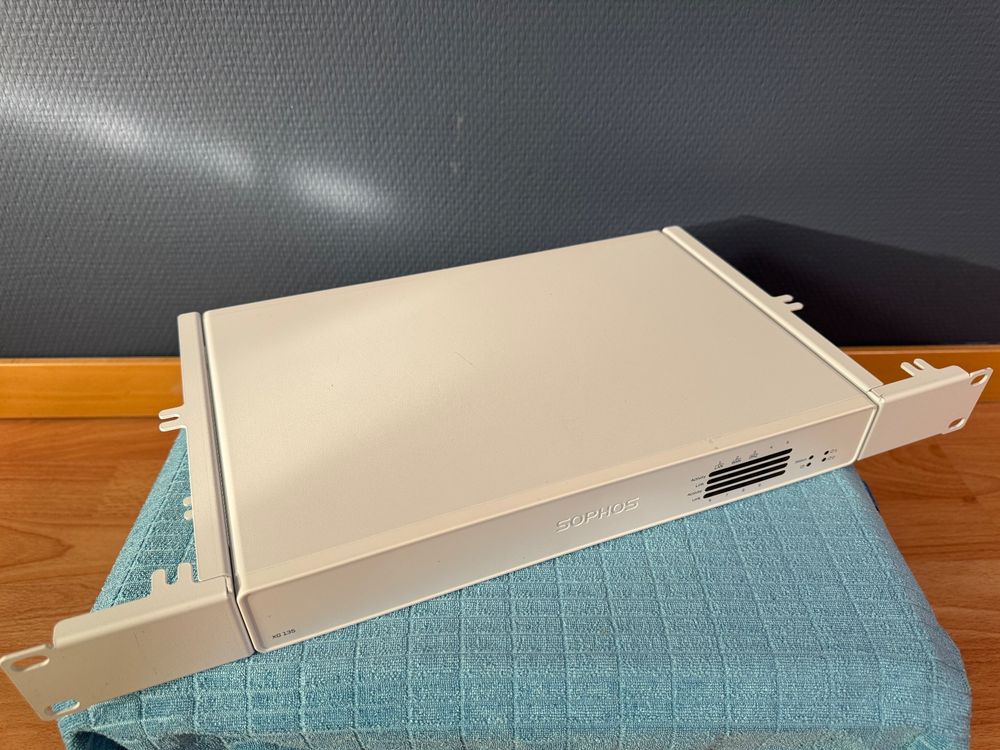 Sophos XG135 Firewall (Gebraucht) in Schüpfheim für CHF 99 – mit ...