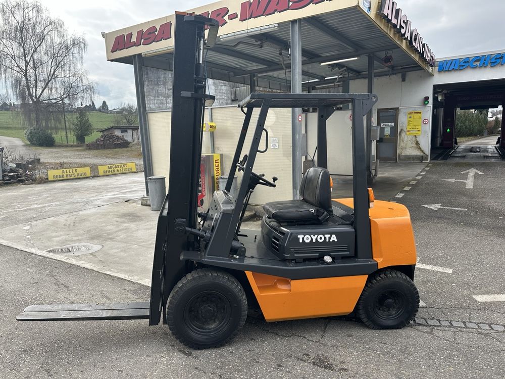 Stapler Toyota Benzin (Gebraucht) in Aarwangen für CHF 3812 – nur Abholung auf Ricardo kaufen