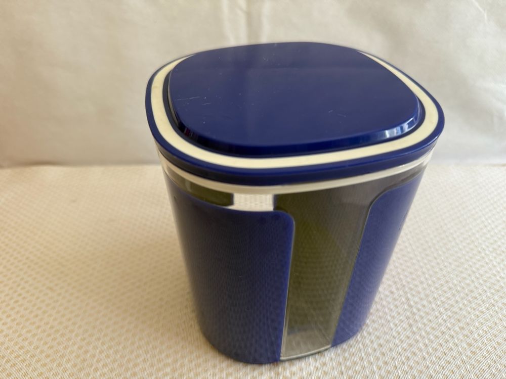 Tupperware - boîte - 1,5L - bleu (D'occasion) à Sion pour CHF 15 – avec ...