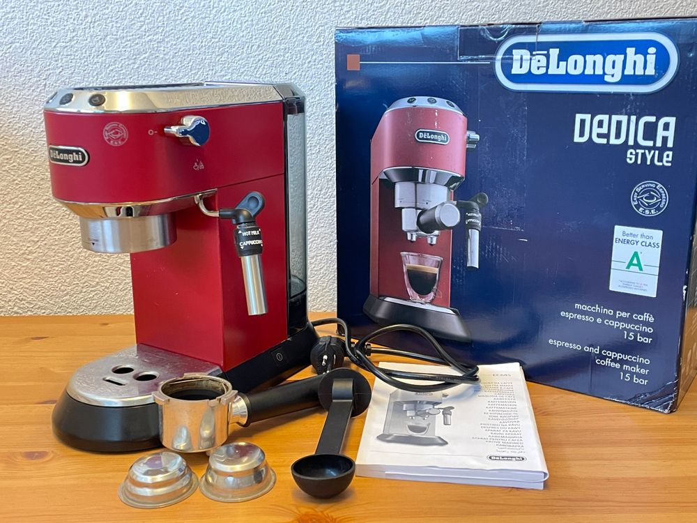 Kaffee Machine De'Longhi Dedica EC685.R Delonghi Rot (Gebraucht) in Zürich für CHF 85 – mit ...